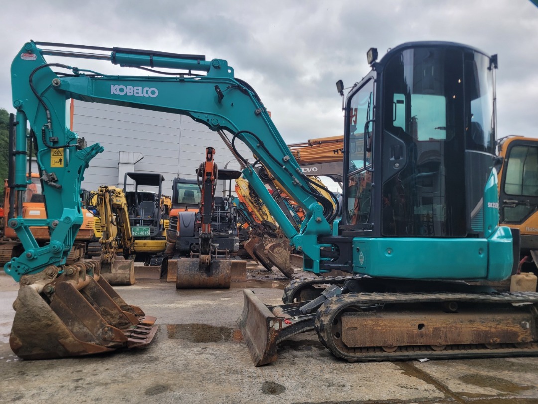 코벨코 3.5톤 캐빈형 SK35 2017년 3600시간 3종 바가지 매매|전문가들