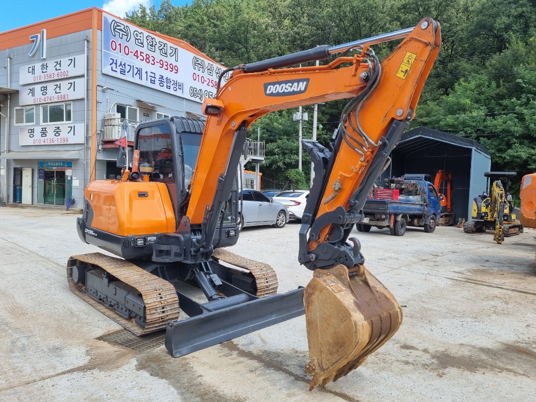 DX55MT-5 2019년 회전라인 코기리집게|전문가들