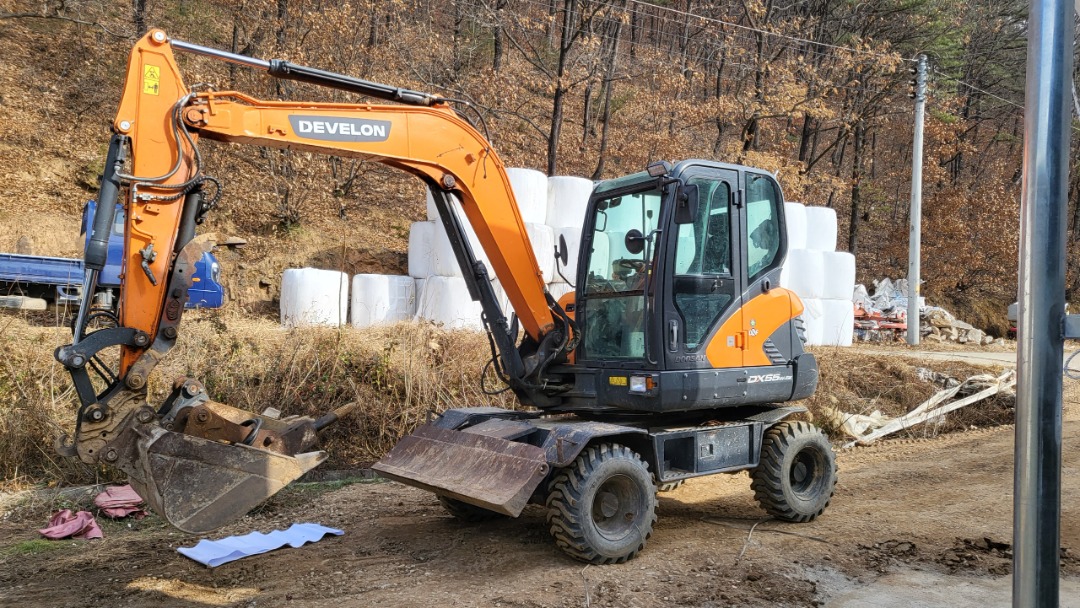 두산 03W DX55W-5K 2019년 4300시간 코끼리 집게 매|전문가들