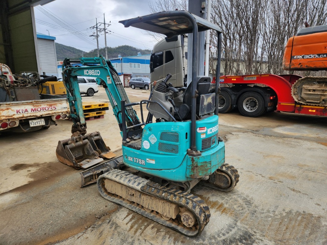 코벨코 017급 SK17 2015년 4700시간 3종 바가지 매매|전문가들