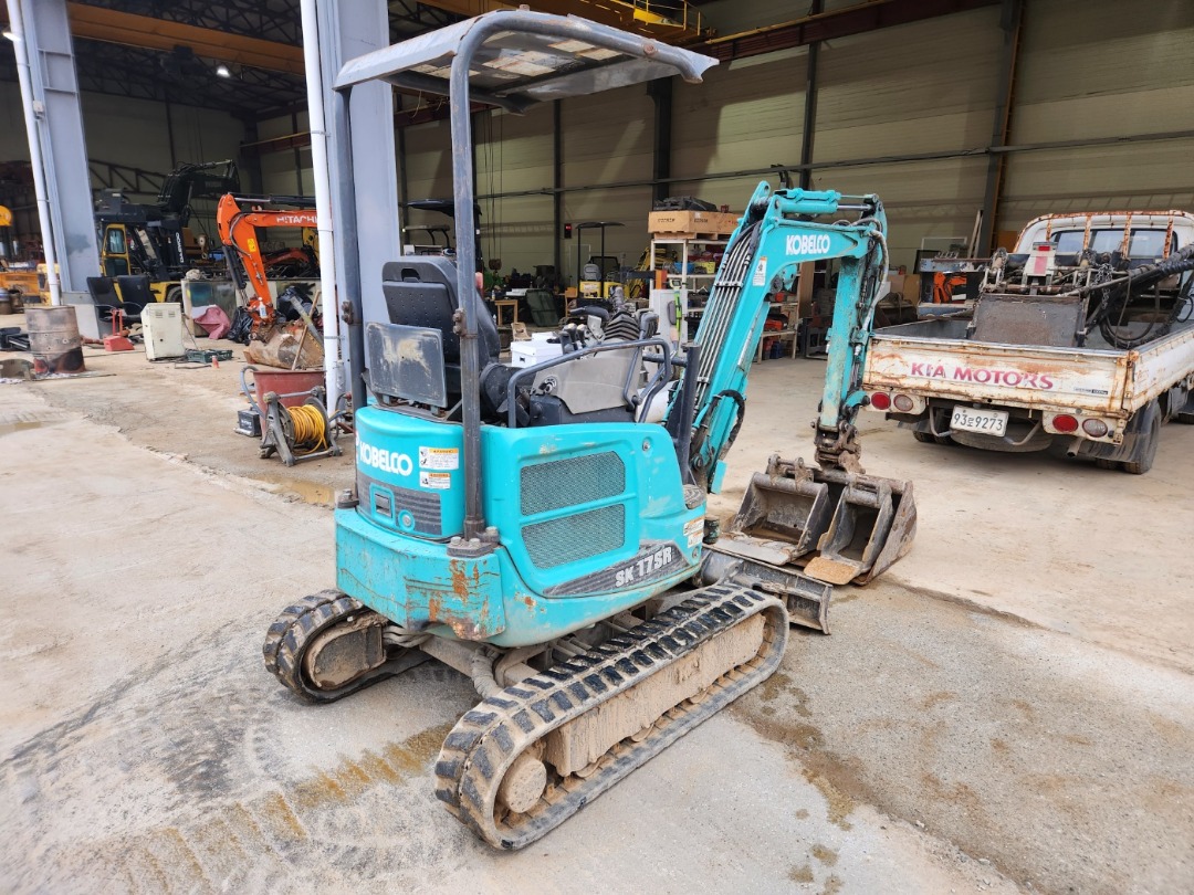 코벨코 017급 SK17 2015년 4700시간 3종 바가지 매매|전문가들