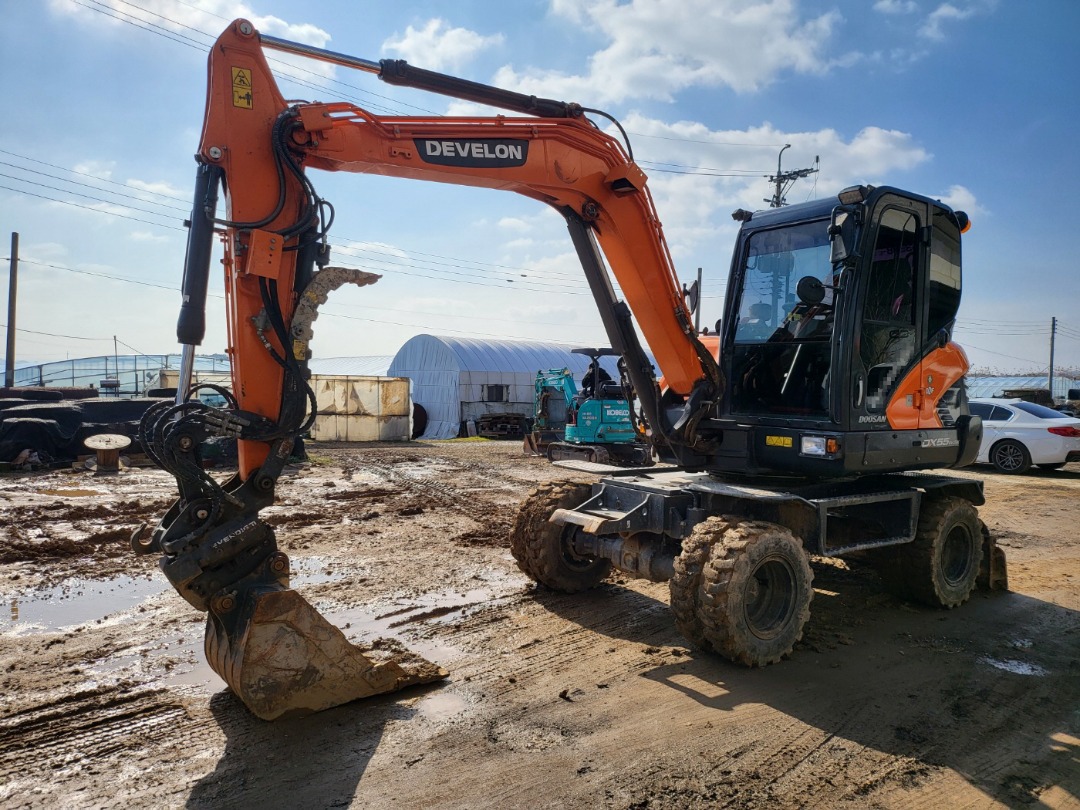 디벨론 03W DX55W-5K 2020년 4400시간 회전링크 장착 위탁 매매|전문가들