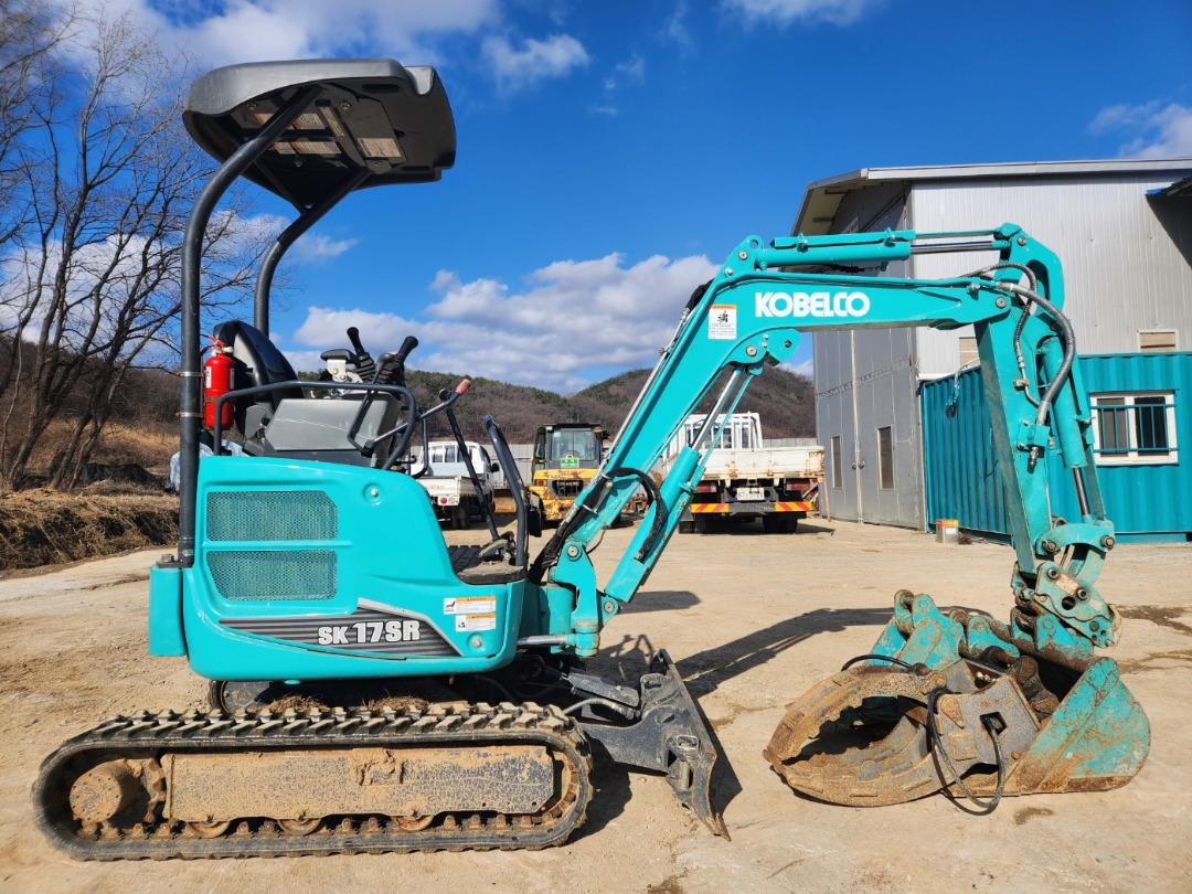 코벨코 신차급 1,7톤 SK17 2020년 300시간 3종+유압 집게 포함 매매|전문가들