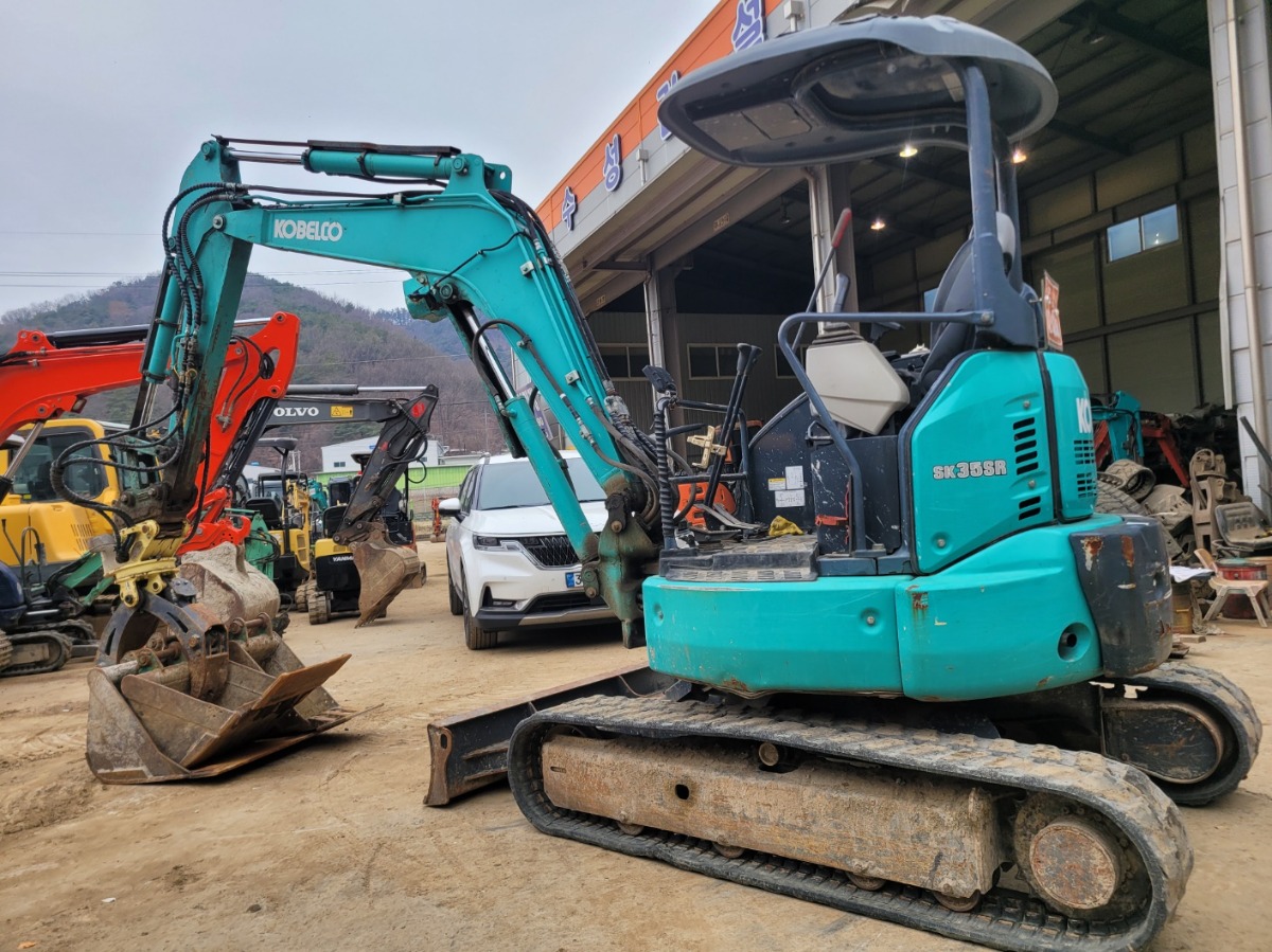 회전나무집게가 있는 코벨코 SK35 17년 3000시간 저가동|전문가들