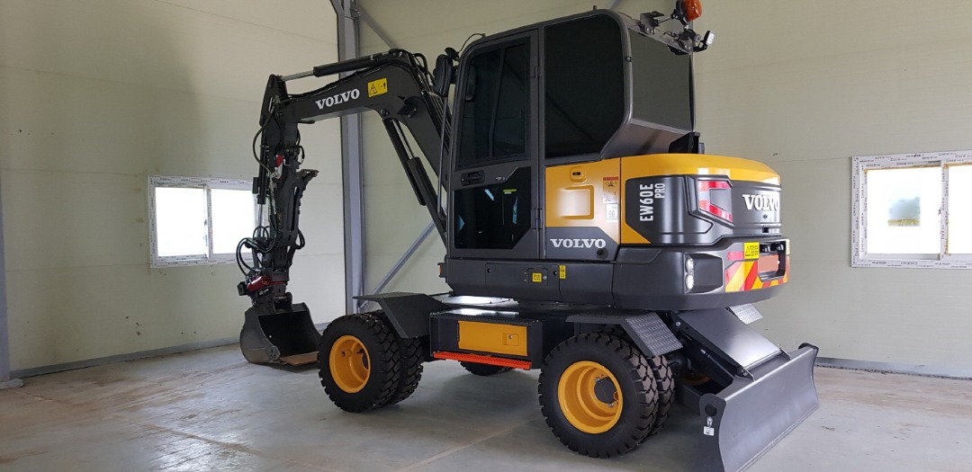 볼보 03W EW60E PRO 2023년 1월 200시간 풀세트 + 회전링크 구성 매매|전문가들