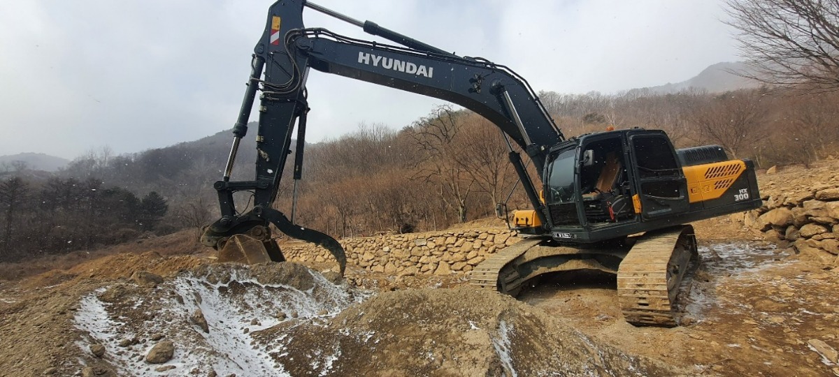 현대300LC|전문가들