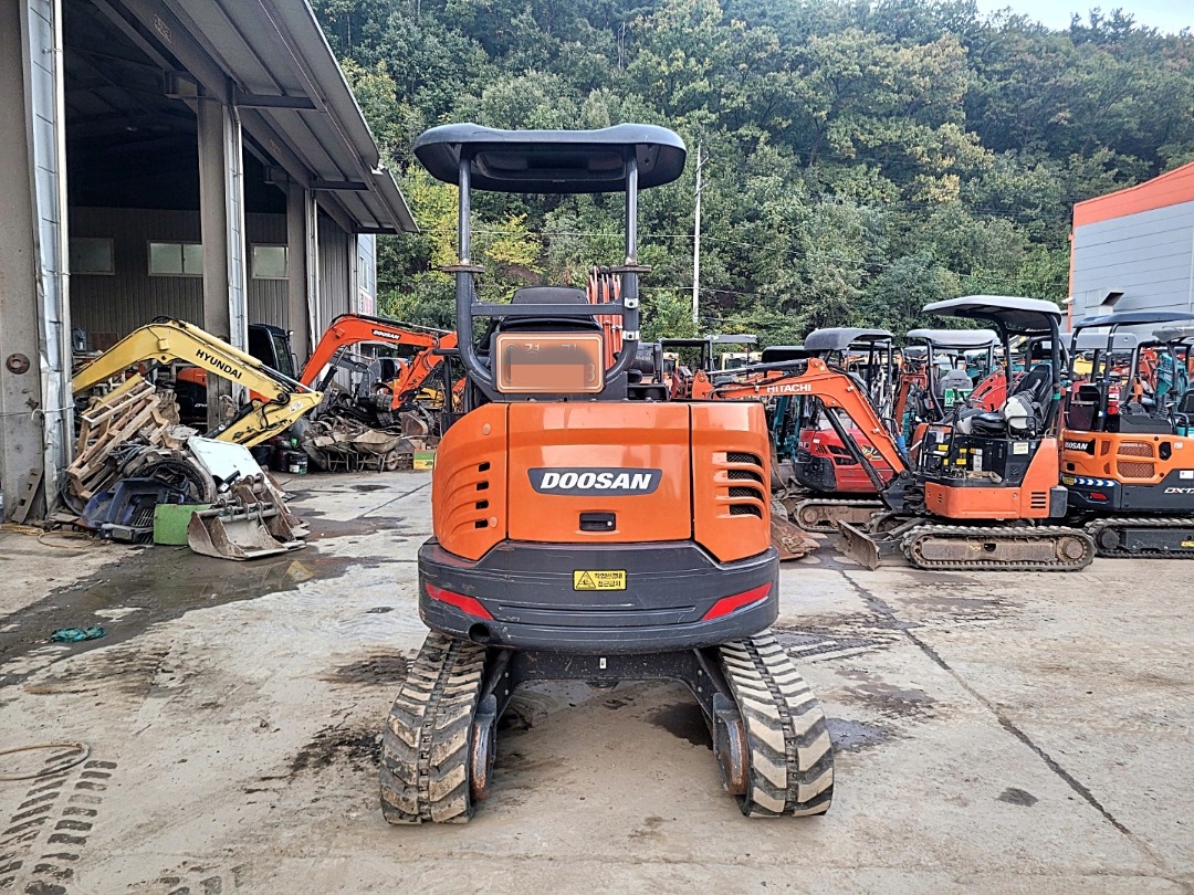 두산 중고 미니 굴삭기 매매 Dx35z 2019년식 깨끗한 장비 판매합니다전문가들