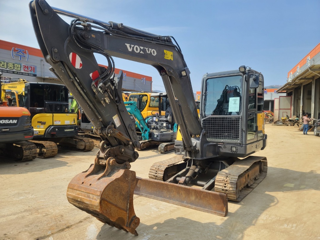 EC60E 17년 딱집회전라인 차량 판매합니다|전문가들