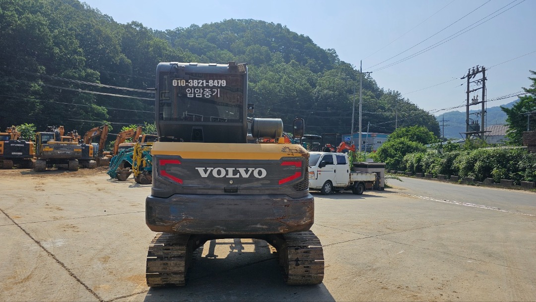 볼보 02 중고 포크레인 매매 EC60E 2016년식 집게, 회전라인|전문가들