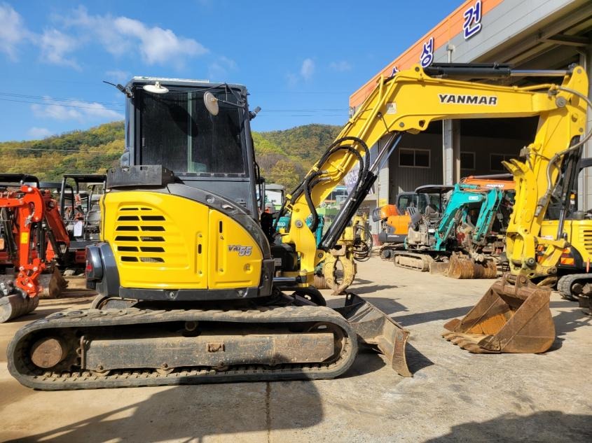 얀마 02 중고 소선회 굴삭기 Vio55 2016년식 코끼리집게 고무트랙 판매합니다전문가들