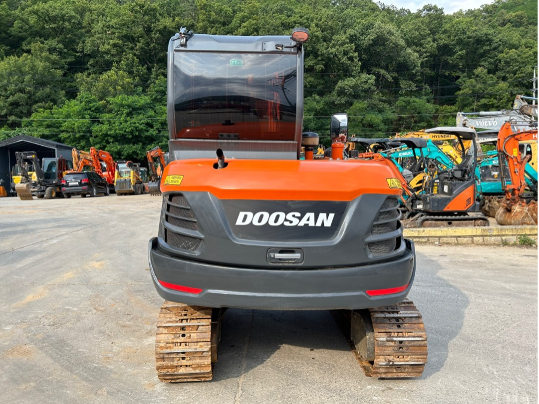 두산 DX55MT-5 판매합니다.|전문가들