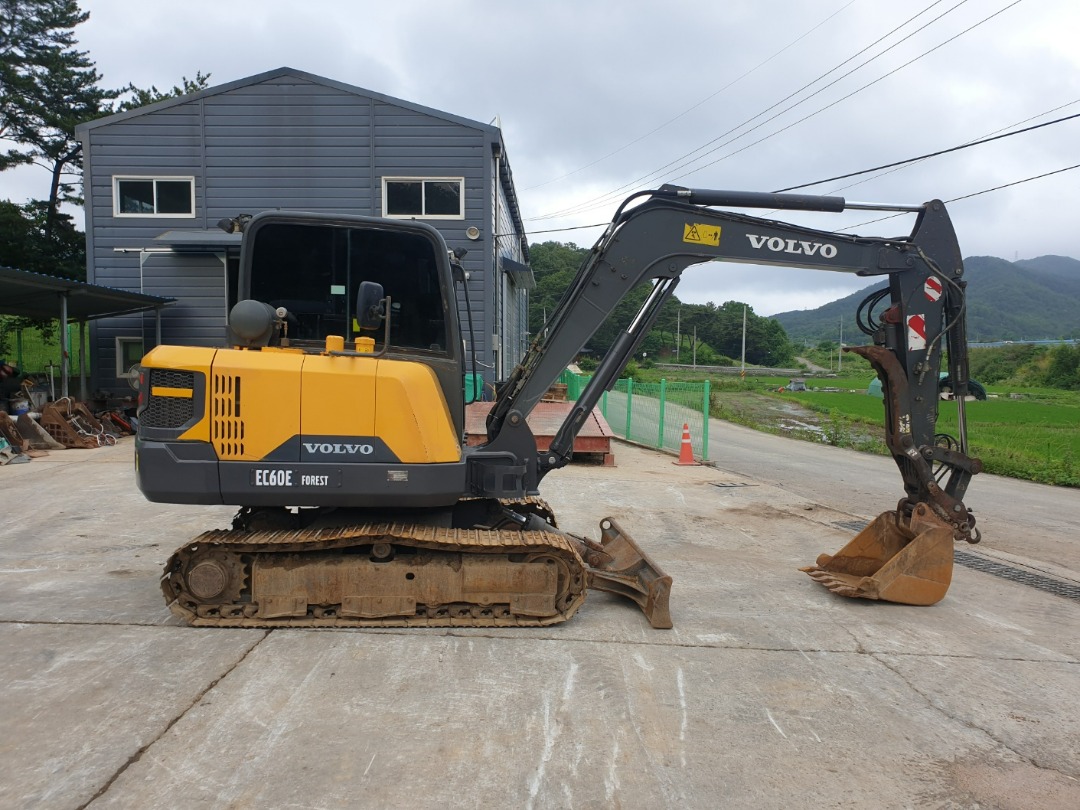 볼보 EC60E 산판 코끼리집게 2016년식|전문가들