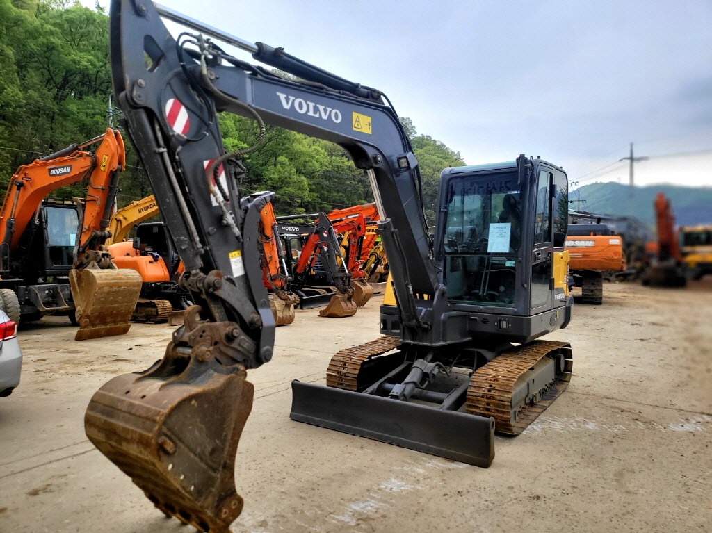 볼보 EC60E 2017년 코끼리집게|전문가들